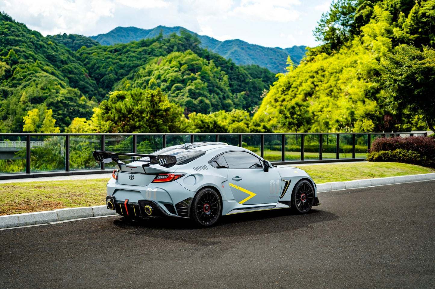 Robot "SHINNING" Widebody Wheel Arches & Side Skirts For Toyota GR86 S ...