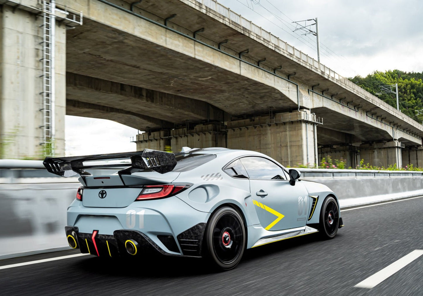 Robot "SHINNING" Widebody Wheel Arches & Side Skirts For Toyota GR86 S ...